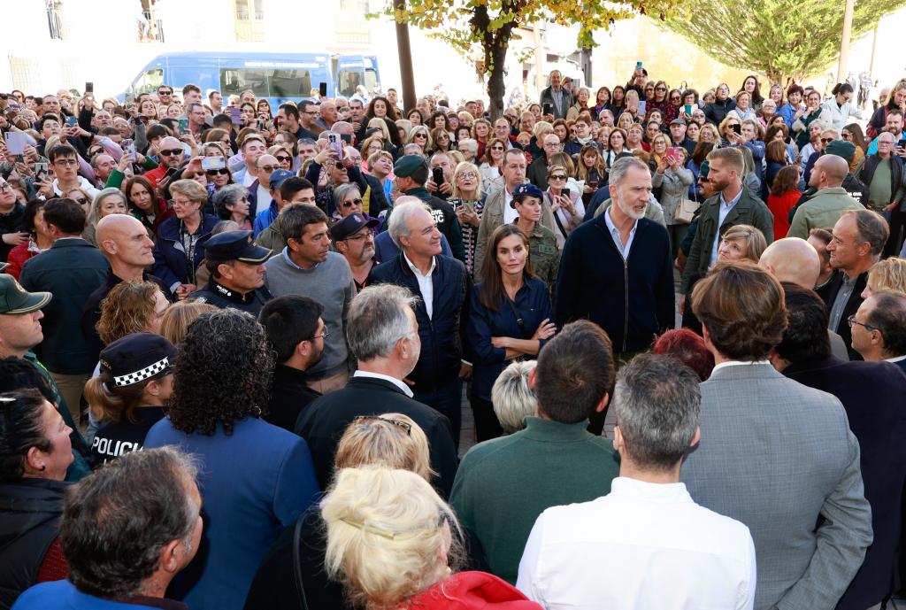 Felipe VI and Letizia to attend memorial service in Valencia for flood ...