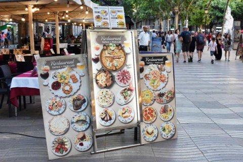 Bull kills former matador during preparations for Malaga’s Easter ...